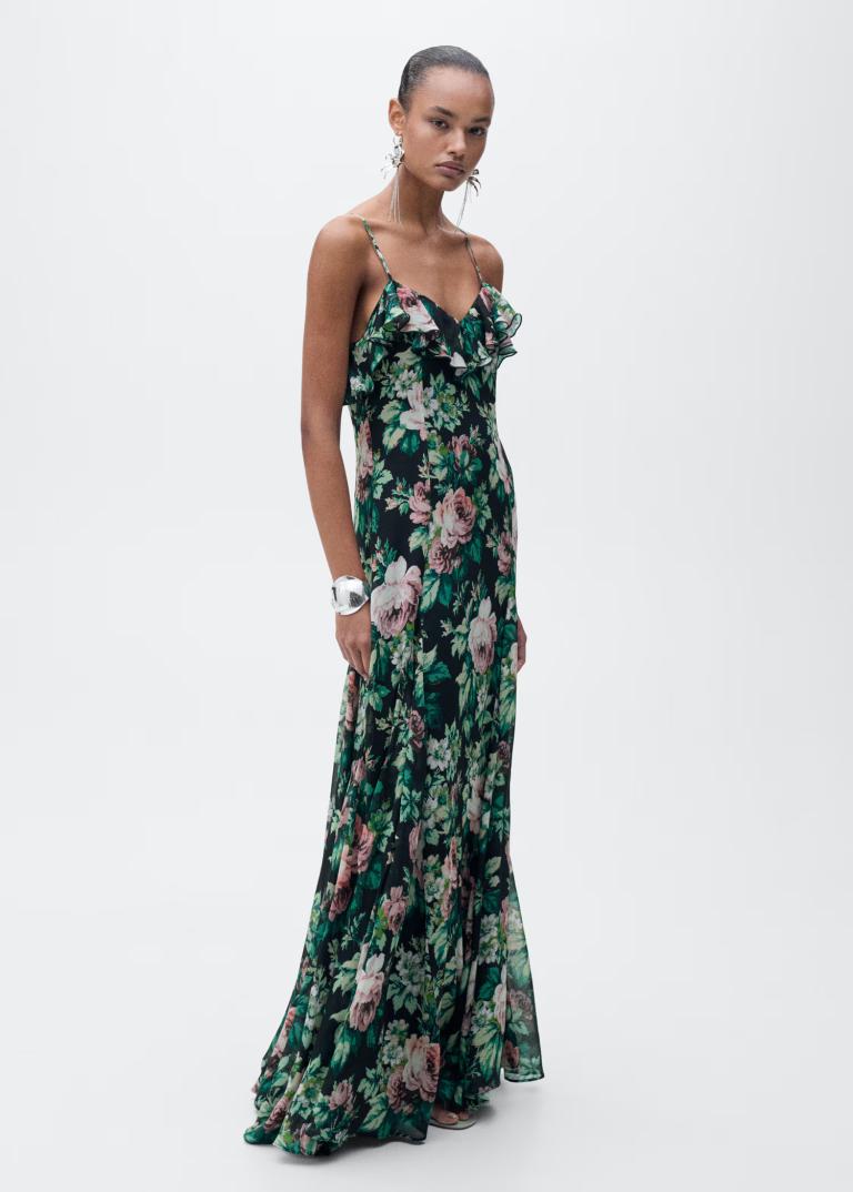 3 φλοράλ φορέματα από τα Mango που θα φοράτε από τώρα και όλο το καλοκαίρι | BOVARY